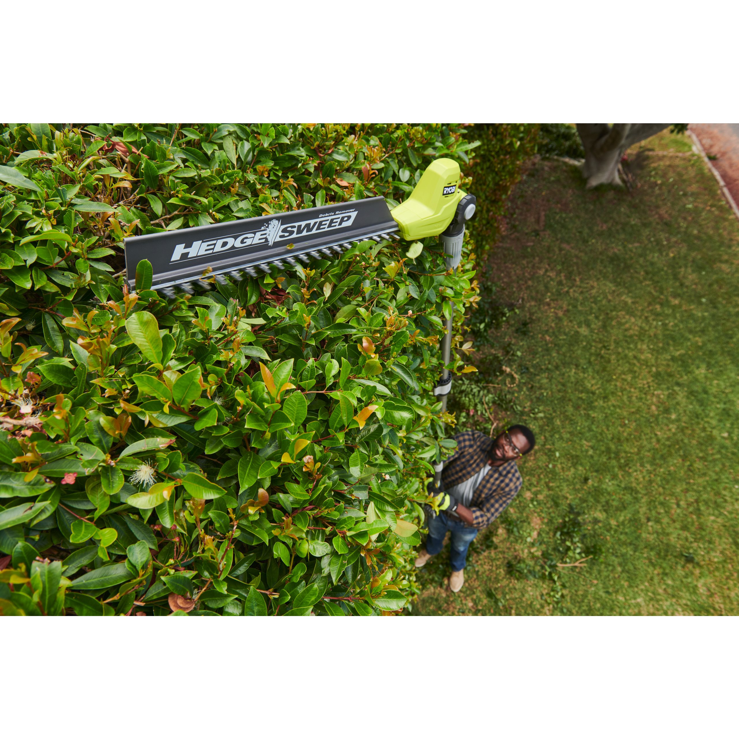 RYOBI 18V ONE+™ EZ REACH Cordless Telescopic Hedge Trimmer | RYOBI ...